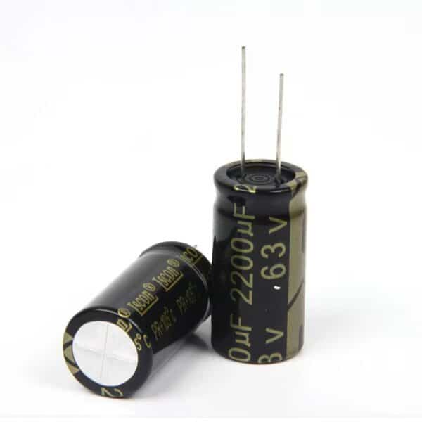 Comprendre la polarité des condensateurs : un concept crucial en ...